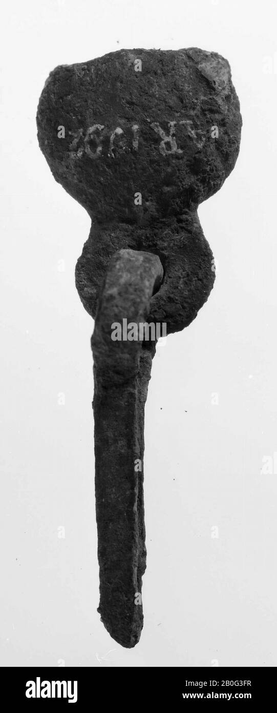 Broken loop hi-res stock photography and images - Alamy