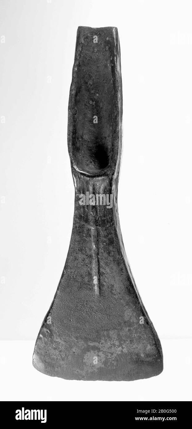 Broken in hi-res stock photography and images - Alamy