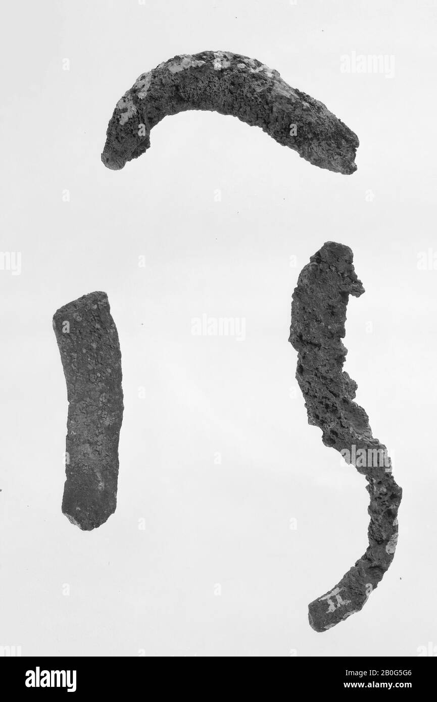 Bronze roman fibulae hi-res stock photography and images - Alamy