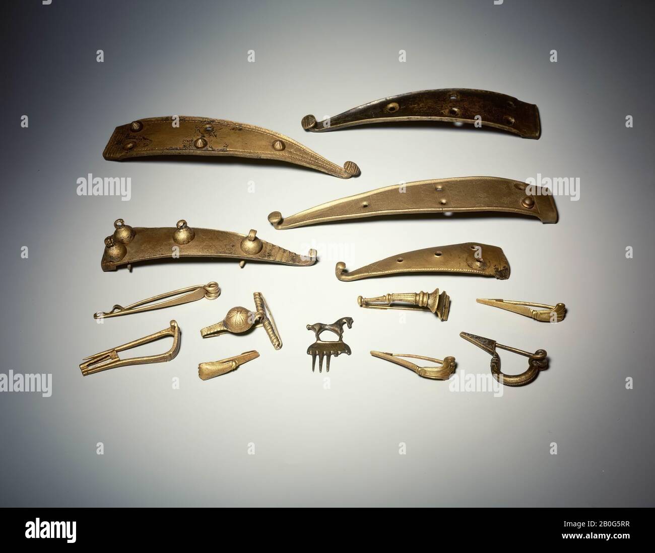 Thread fibula, fibula, wire fibula, metal, bronze, height: 5.7 cm ...