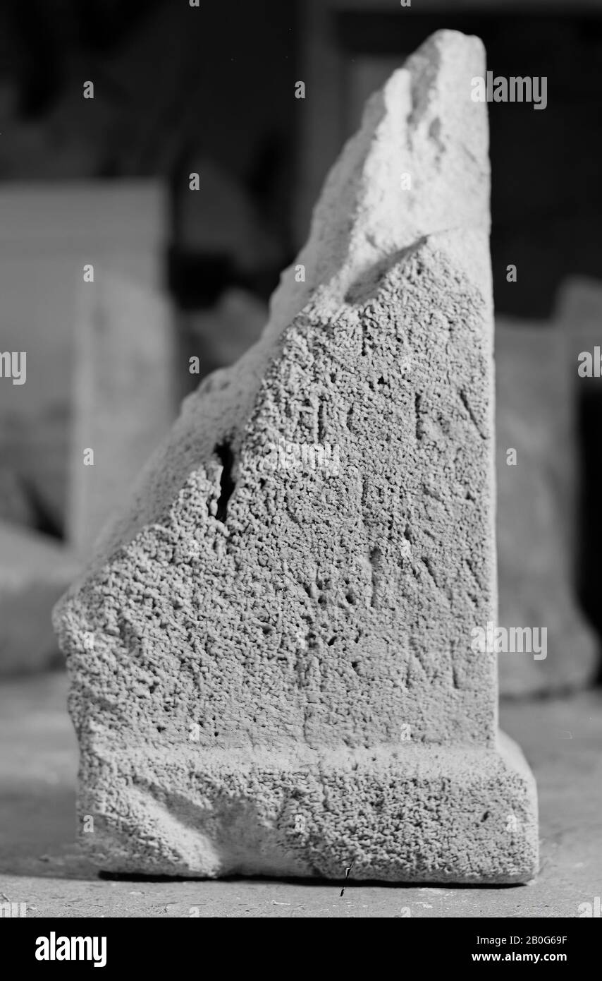 49 x 24 x 13 7 cm hi-res stock photography and images - Alamy