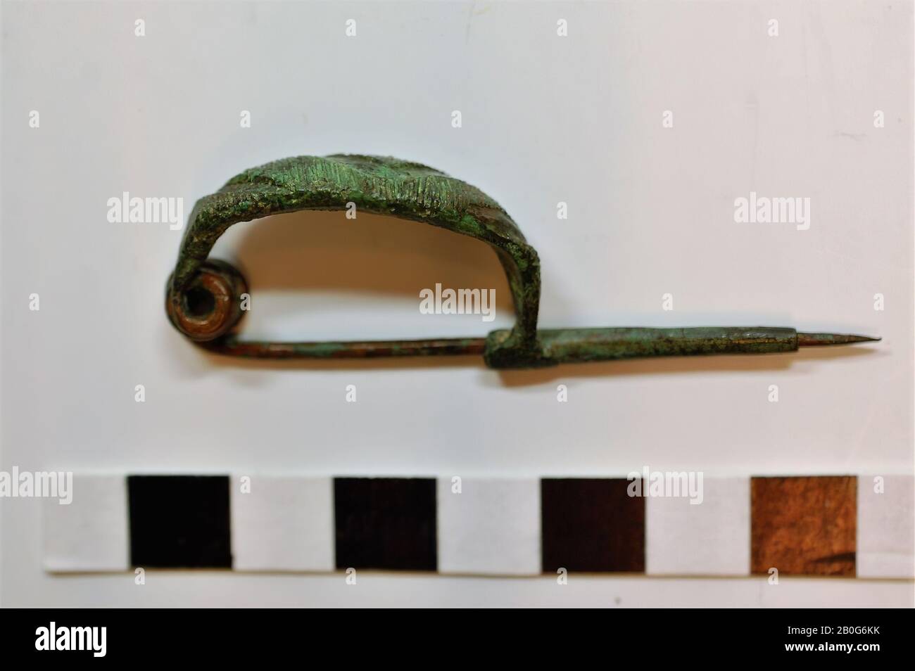Bronze arched fibula hi-res stock photography and images - Alamy