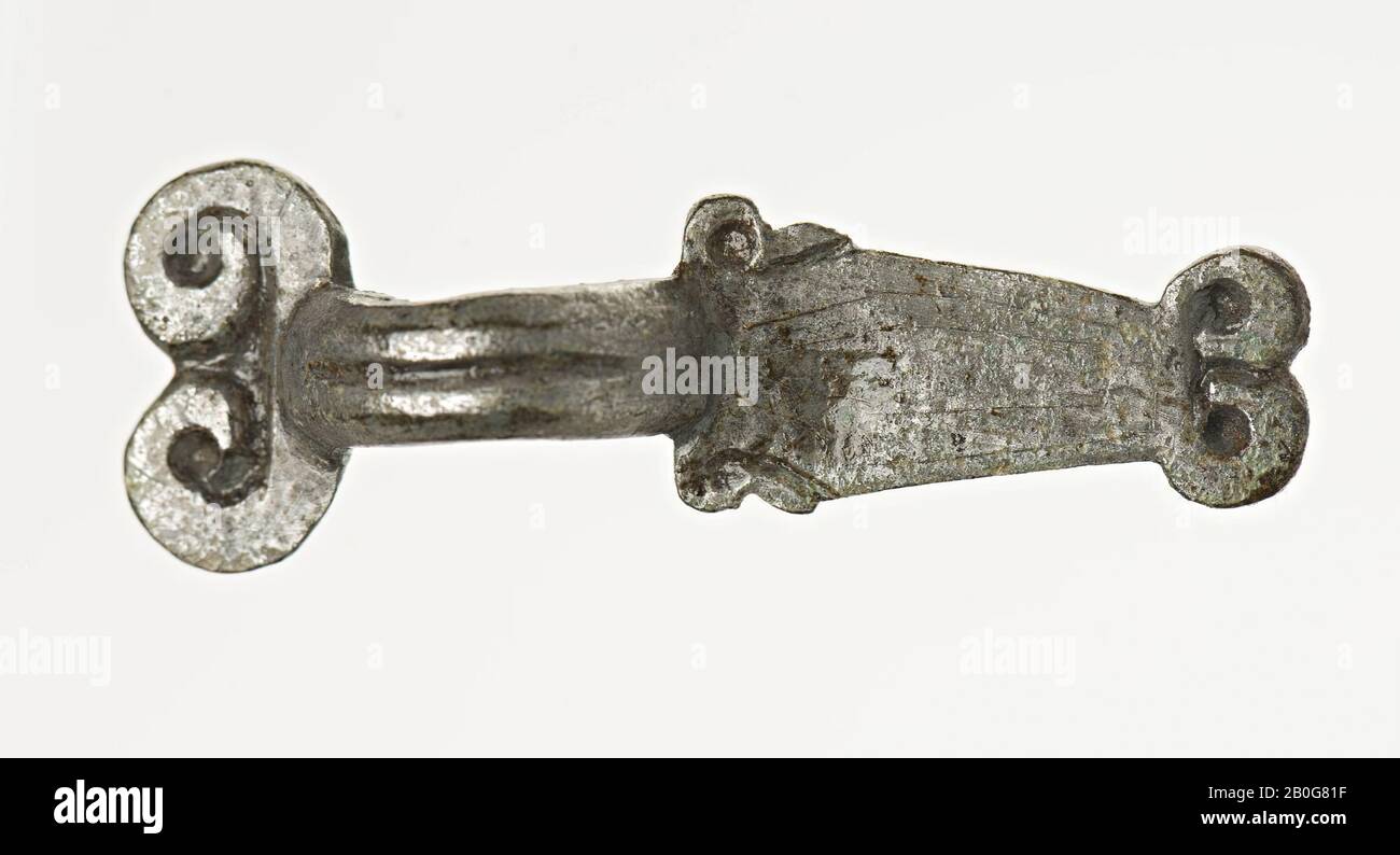 fibula, metal, silver, vmec, Netherlands, Utrecht, Wijk bij Duurstede ...