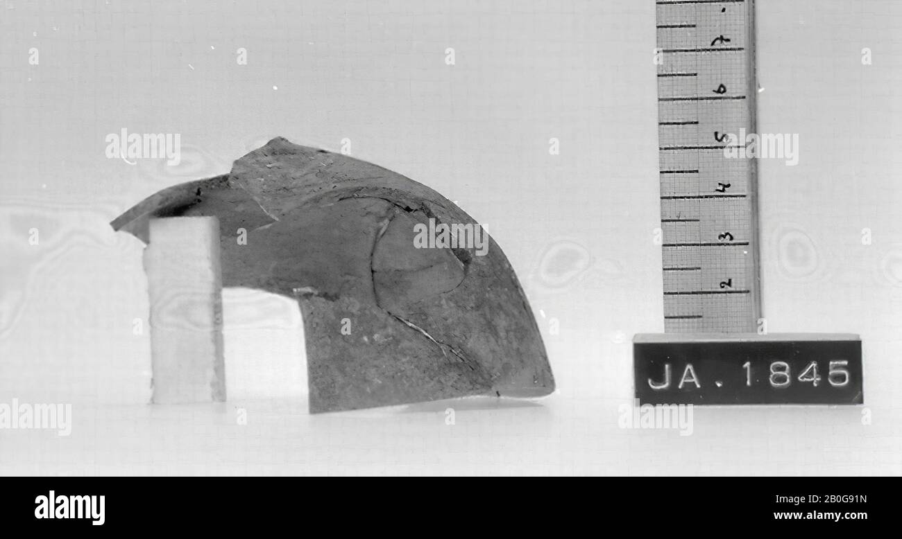 Oval indented hi-res stock photography and images - Alamy