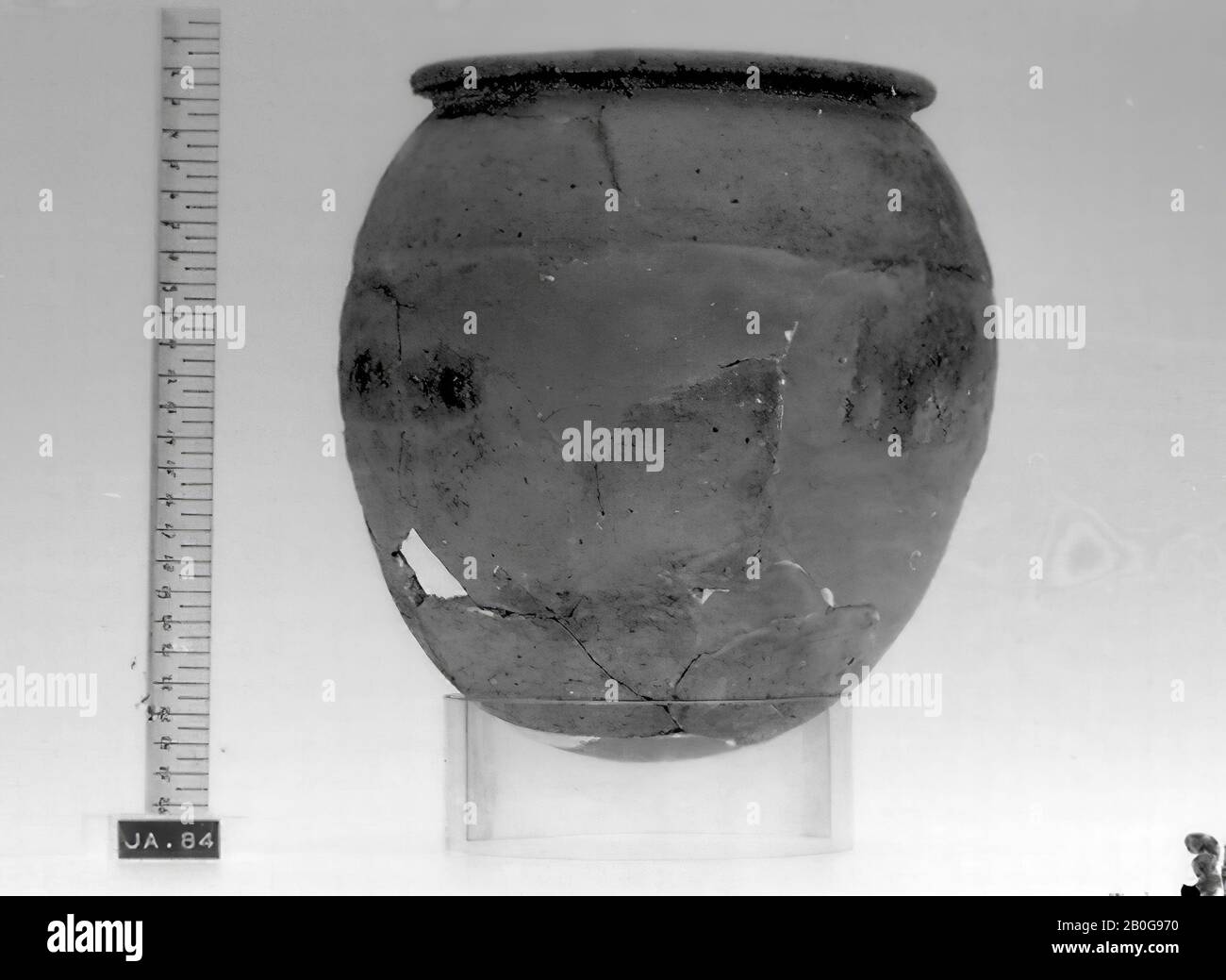 Type: 15, medium-sized pottery, inverted, opening larger than hand ...