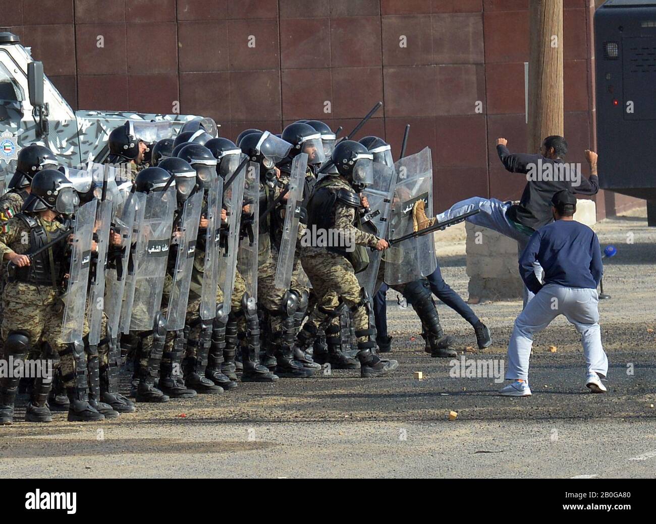 Kuwait national guard hi-res stock photography and images - Alamy