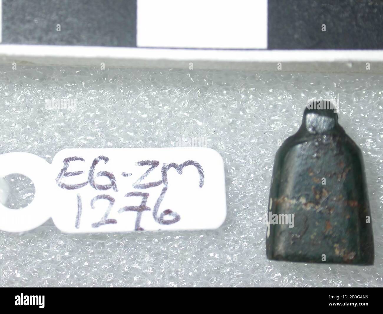 marker, amulet, hieroglyph, stone (black), 1,3 cm, Egypt Stock Photo ...