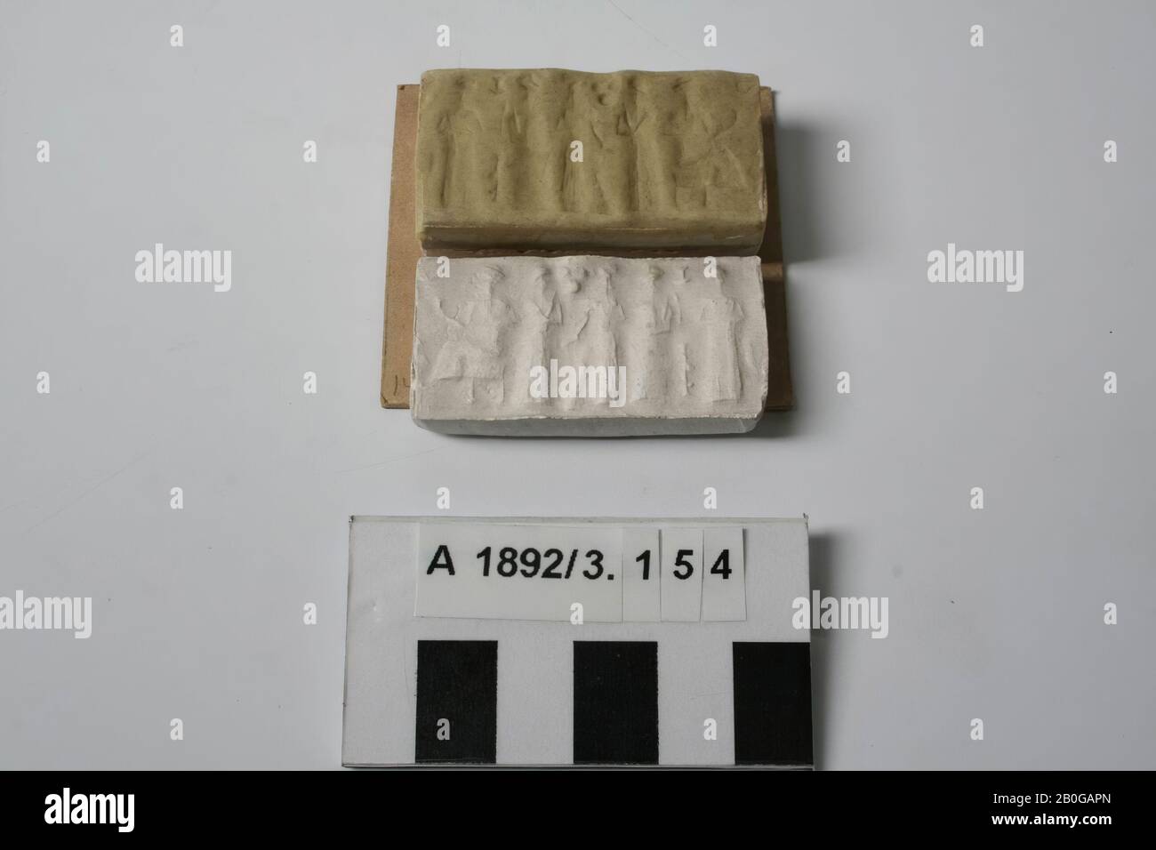 casting, impression, cylinder seal, sulfur, gypsum, 2,3 x 4,6 x 2 cm ...