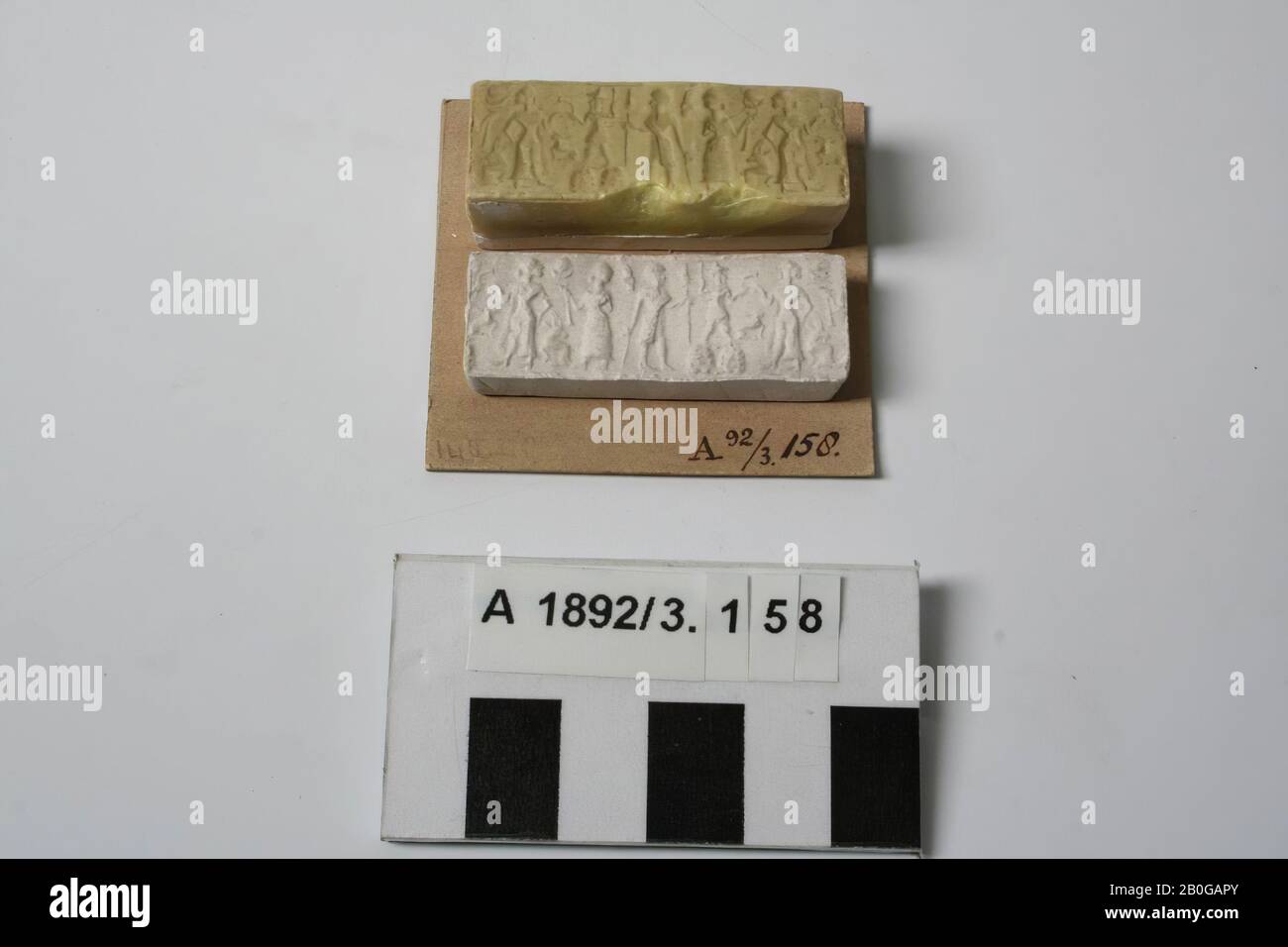 casting, impression, cylinder seal, sulfur, plaster, 1.6 x 4.5 x 2 cm ...