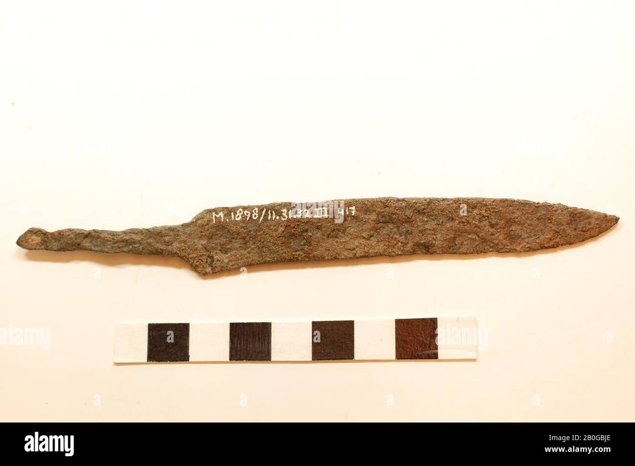 13 9 x 1 5 x 0 4 cm hi-res stock photography and images - Alamy