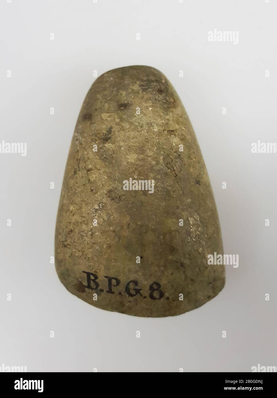 Stone ax, polished, ax, stone, diorite ?, 5.9 x 3.8 x 2.1 cm ...