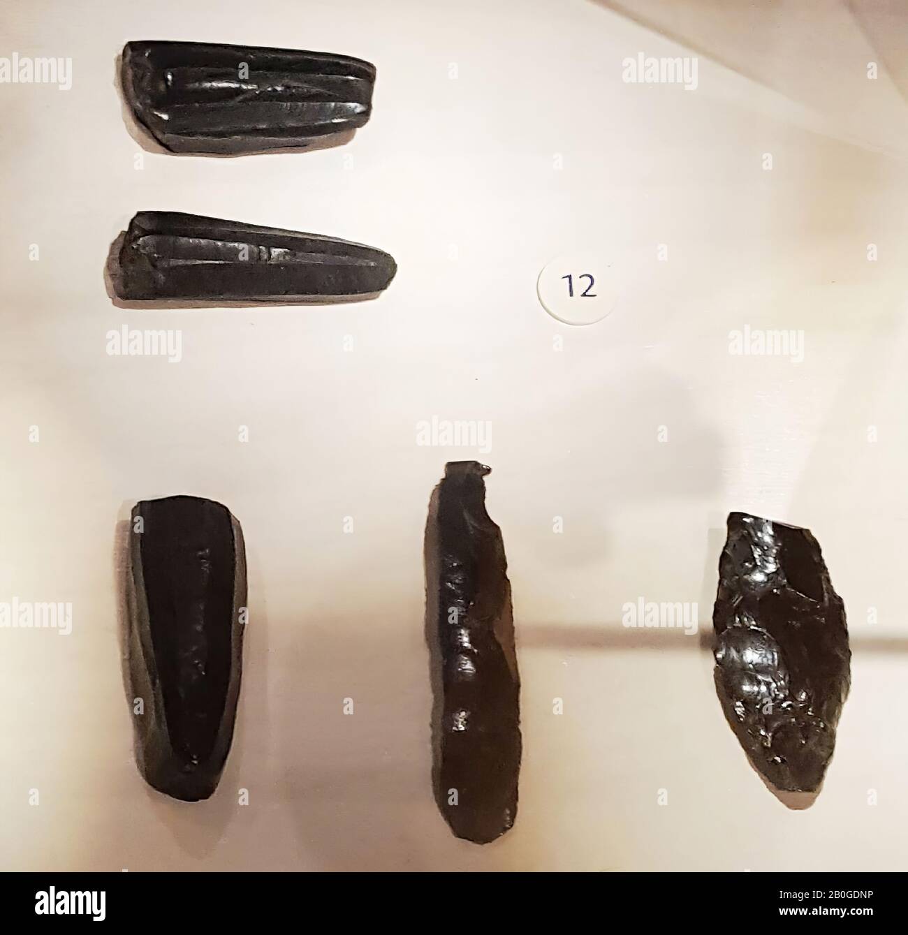 nucleus, stone, obsidian, 4,9 x 2,5 x 1 cm, prehistory, Greece, unknown ...