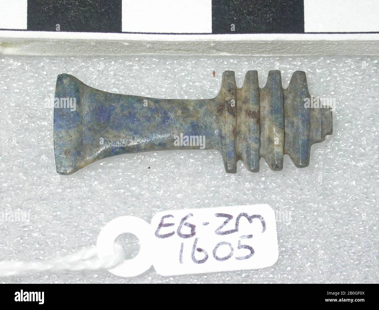 djed column, amulet, hieroglyph, lapis lazuli, 3,1 cm, Egypt Stock ...