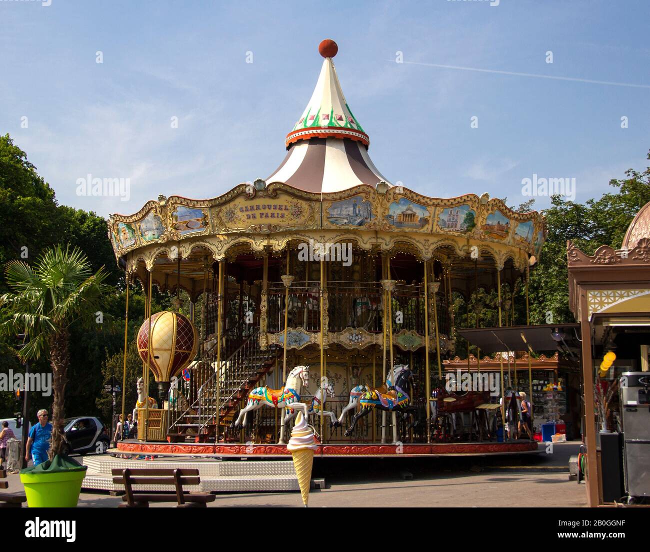 Children paris ice cream hi-res stock photography and images - Alamy