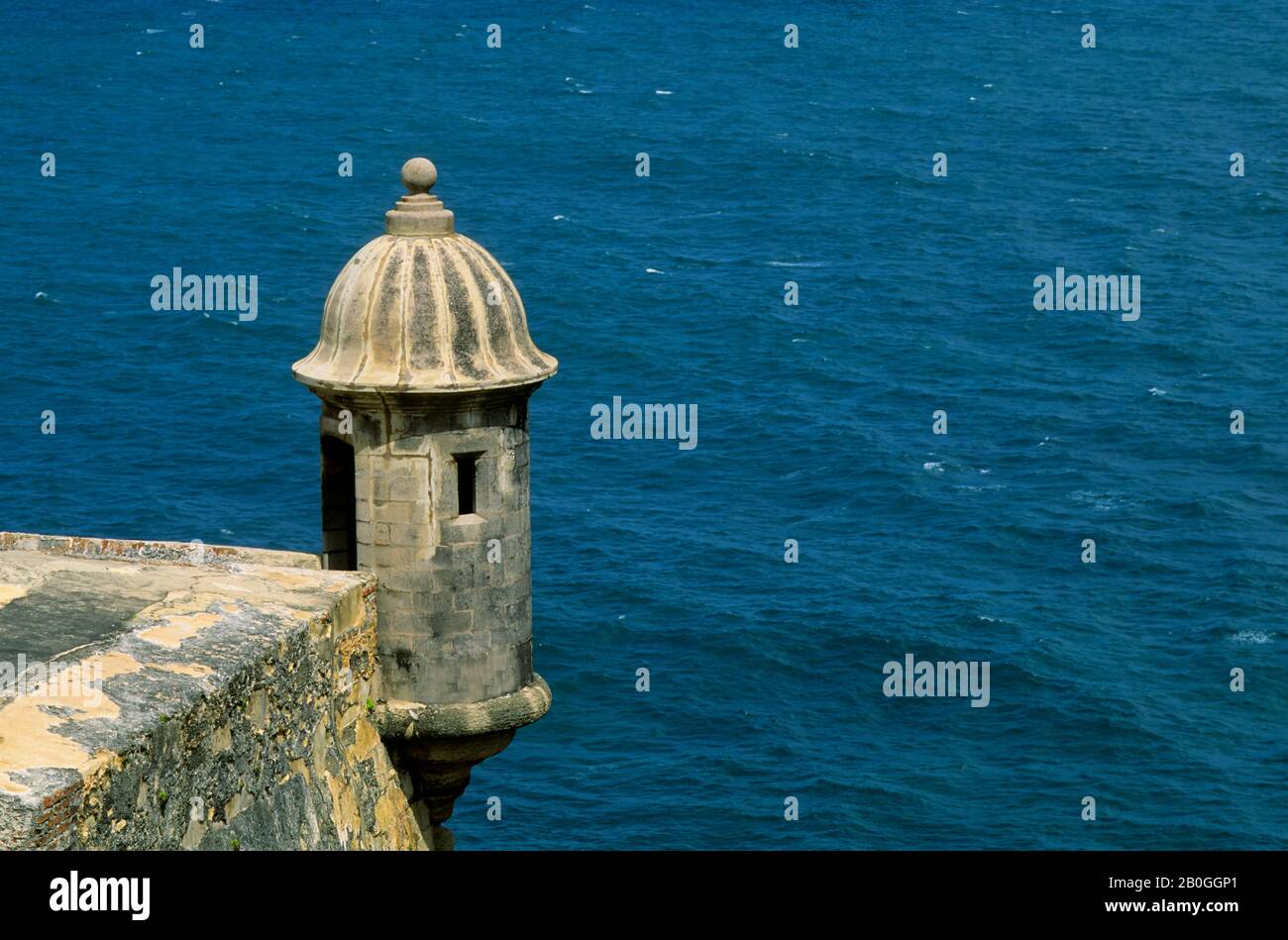 PUERTO RICO, OLD SAN JUAN, CASTILLO DEL MORRO FORTRESS, SENTRIES ...