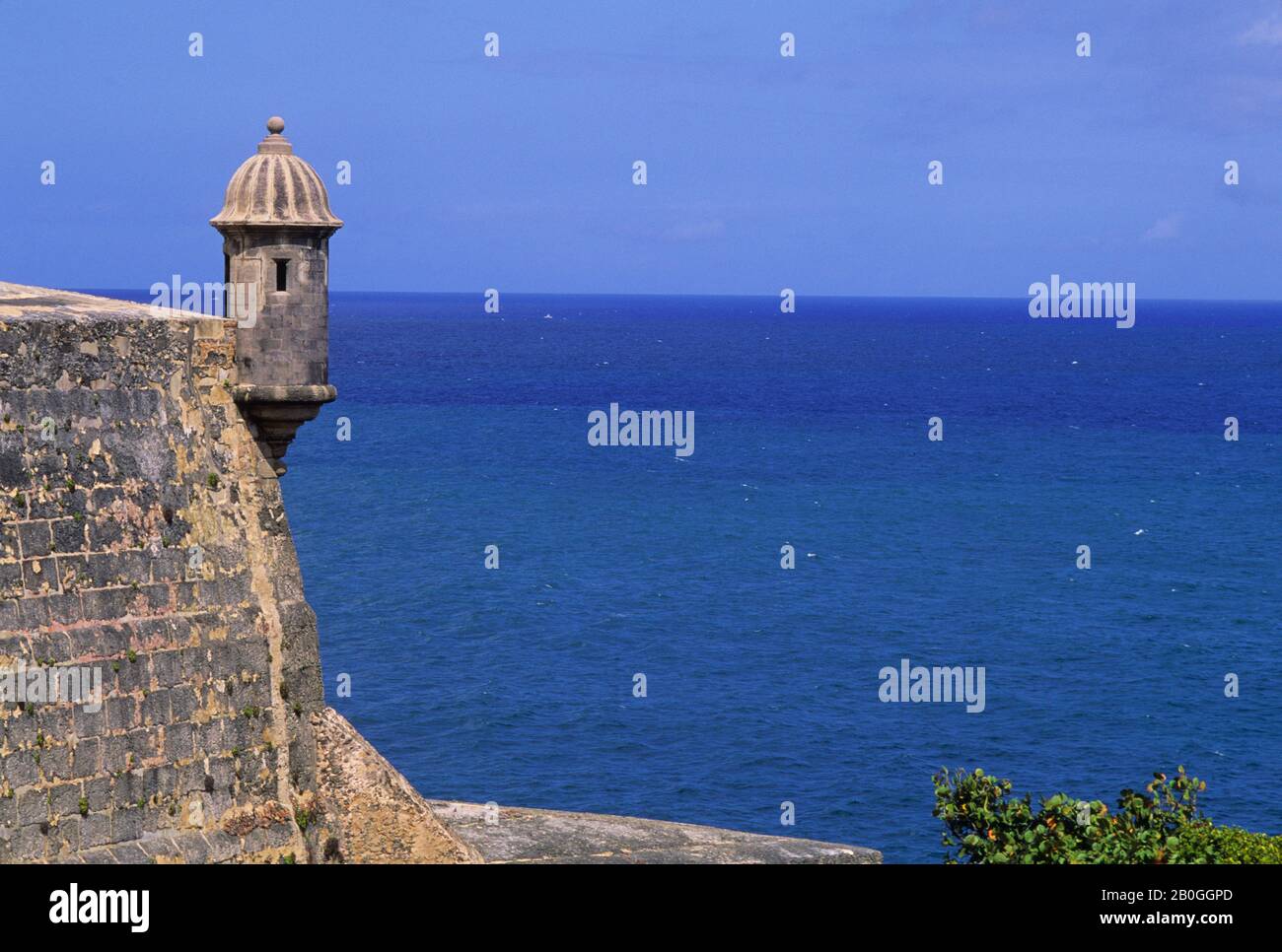 PUERTO RICO, OLD SAN JUAN, CASTILLO DEL MORRO FORTRESS, SENTRIES ...