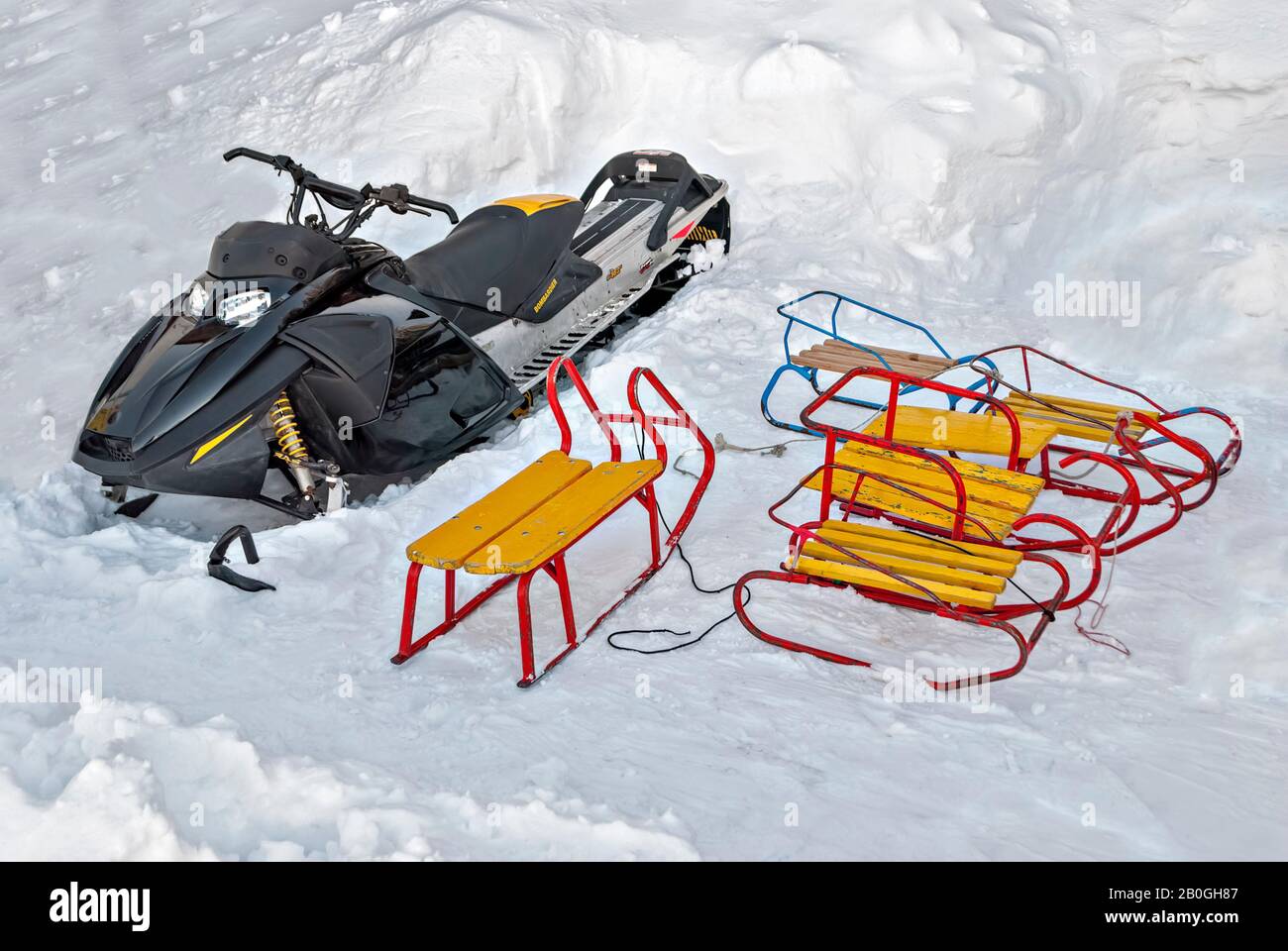 Transport sleds hi-res stock photography and images - Alamy