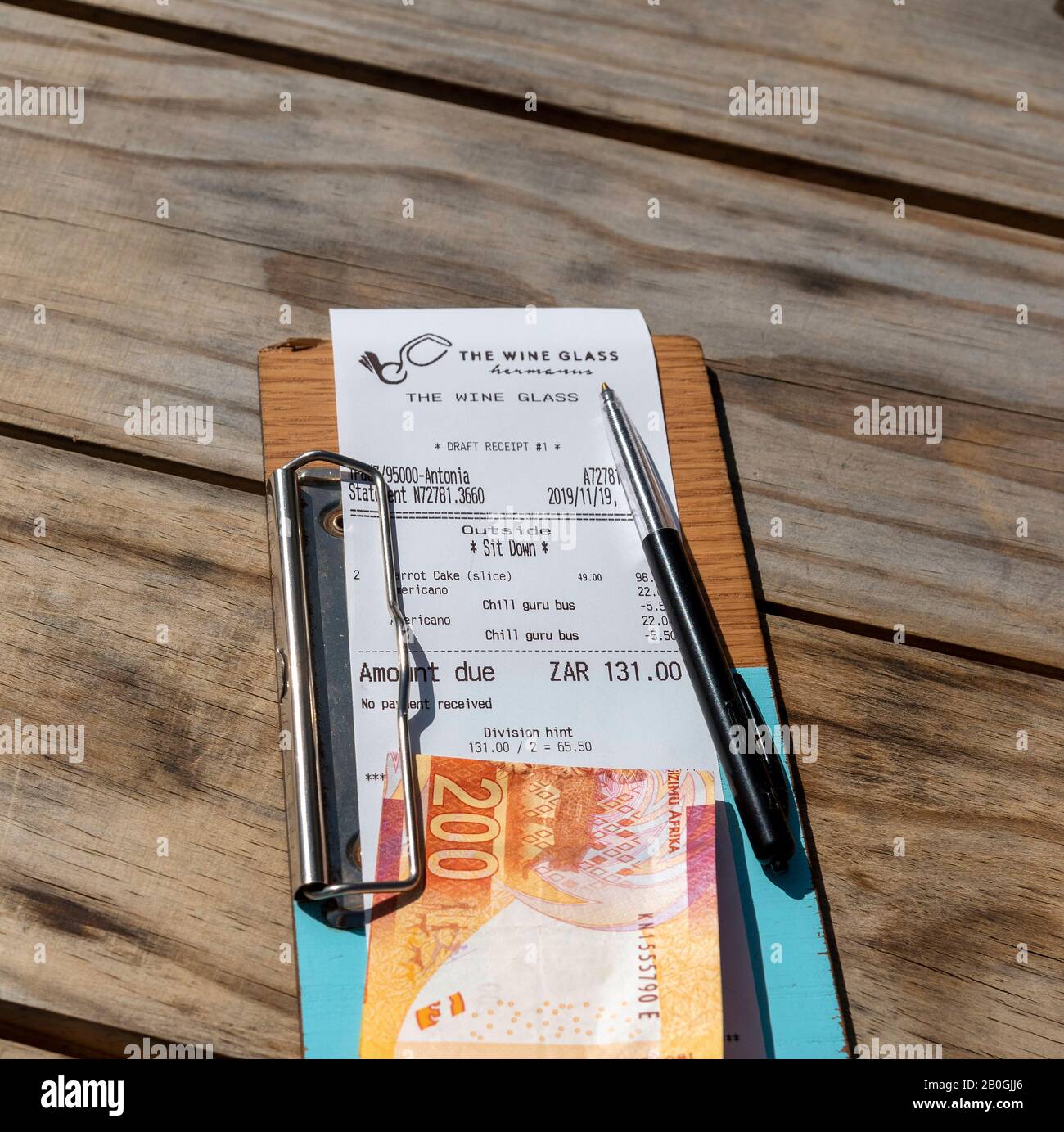 Cash drinks hi-res stock photography and images - Alamy