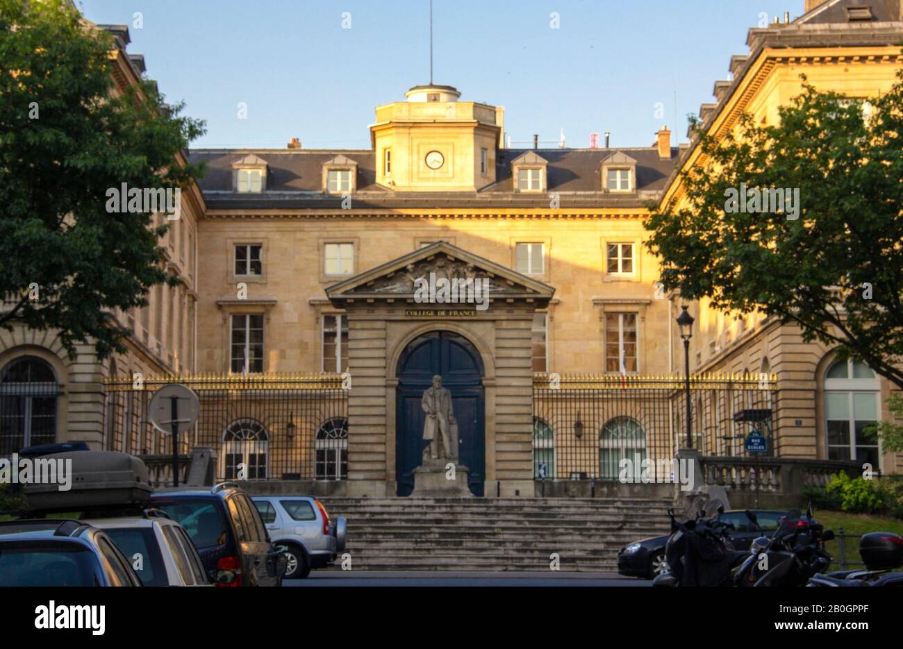 School collège france hi-res stock photography and images - Alamy