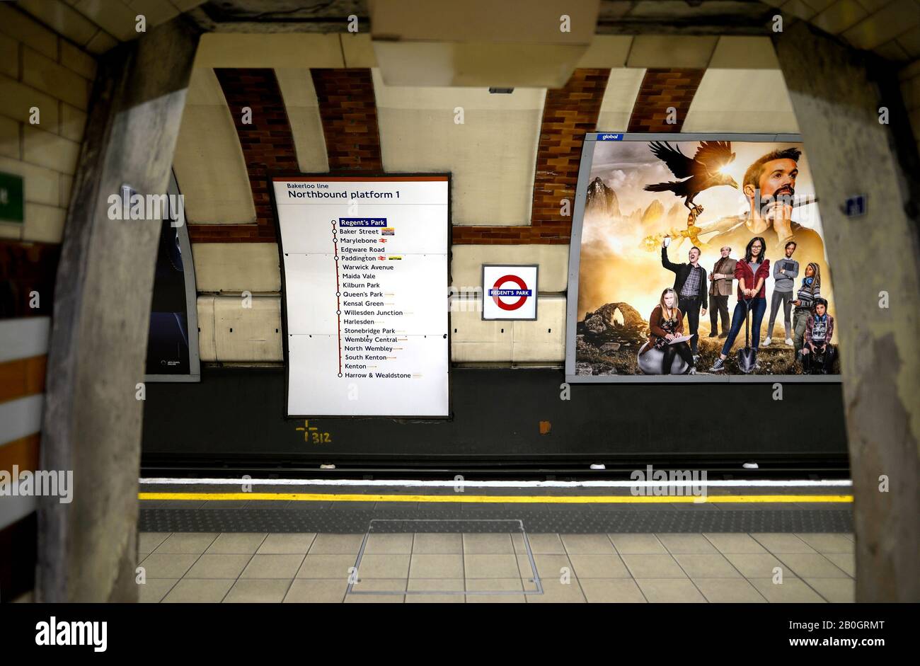 Bakerloo line underground station hi-res stock photography and images ...