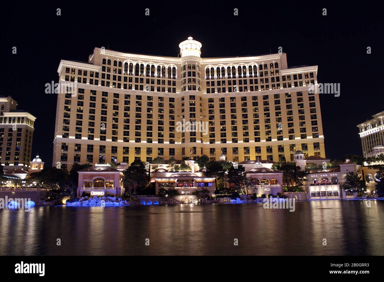 Bellagio hotel during the night in Las Vegas Stock Photo - Alamy