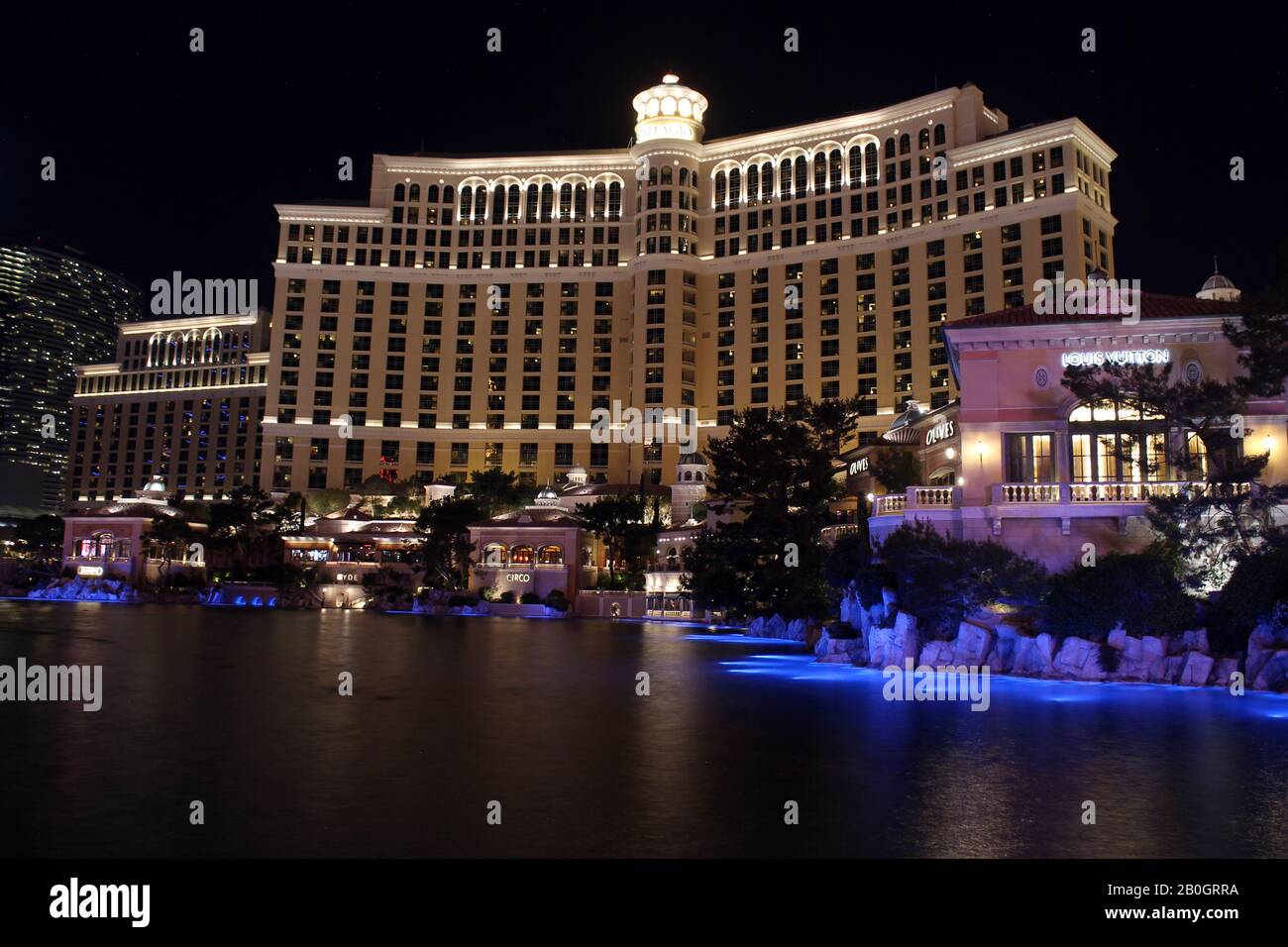 Bellagio hotel during the night in Las Vegas Stock Photo - Alamy