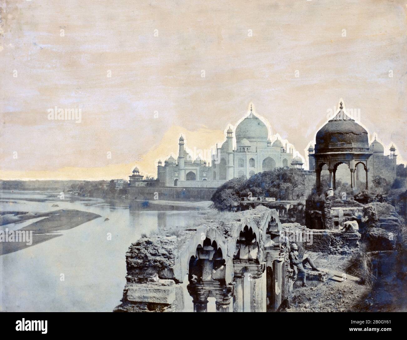 Dr john murray seated hi-res stock photography and images - Alamy