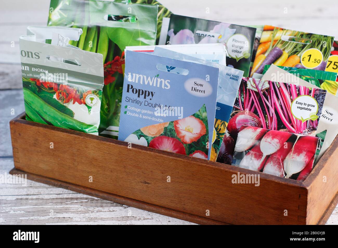 Seed packets hi-res stock photography and images - Alamy