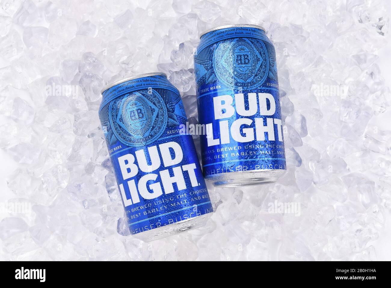 Bud light bucket hi-res stock photography and images - Alamy