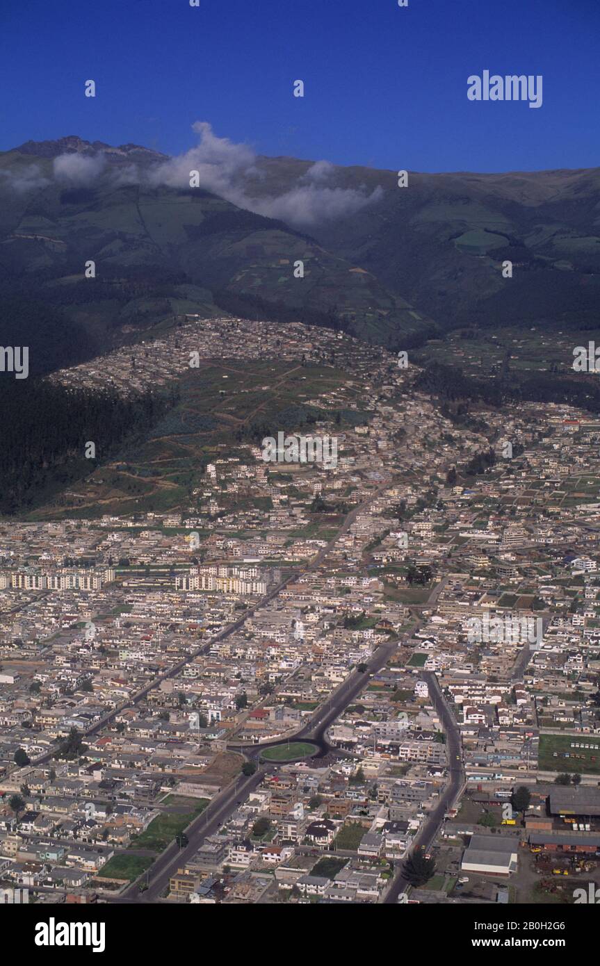 Ecuador quito aerial view hi-res stock photography and images - Alamy