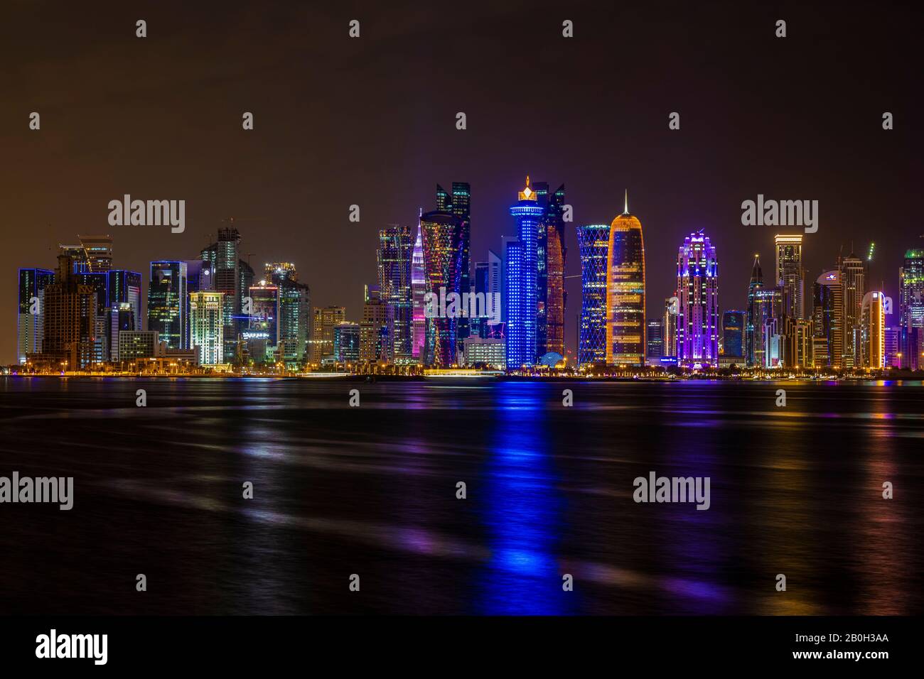 Doha skyline 2020 hi-res stock photography and images - Alamy