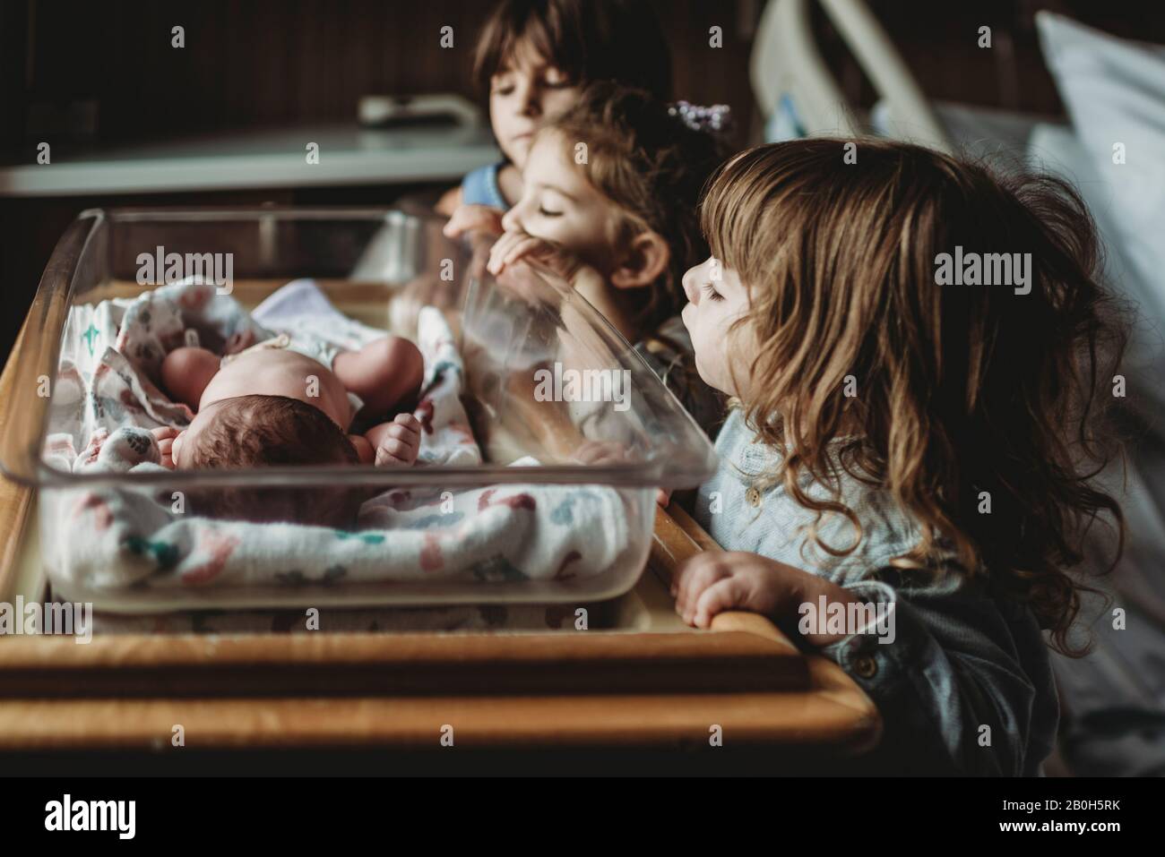 Hospital new baby sibling hi-res stock photography and images - Alamy