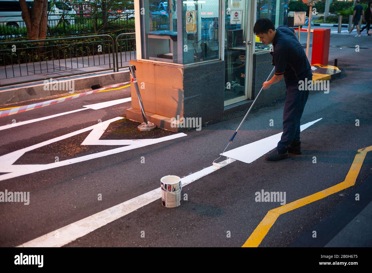 Road marking paint hi-res stock photography and images - Alamy