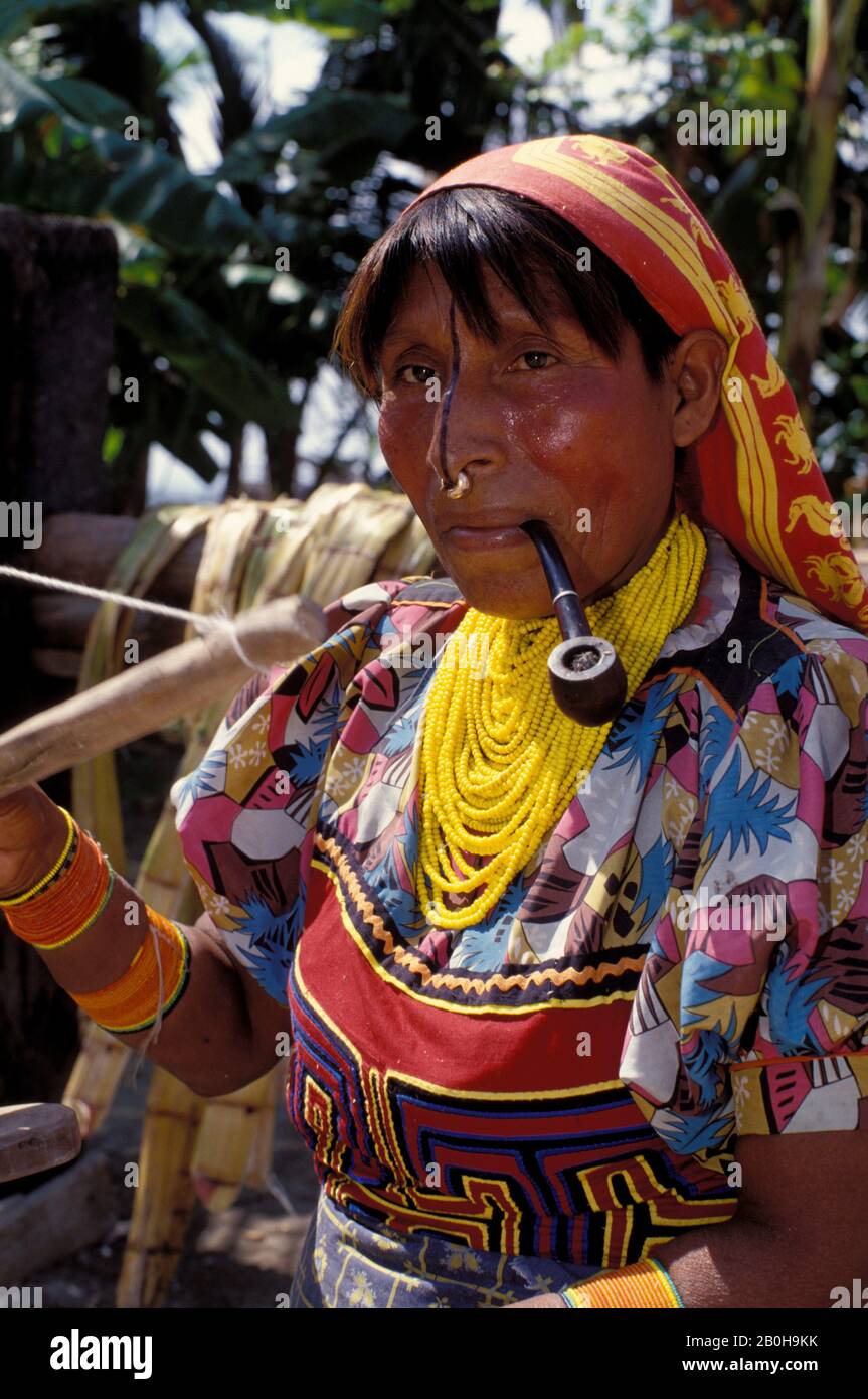 Kuna indian hi-res stock photography and images - Alamy