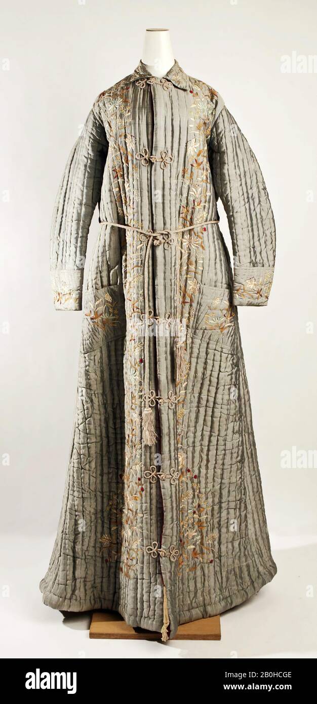 Chinese silk robe hi-res stock photography and images - Alamy