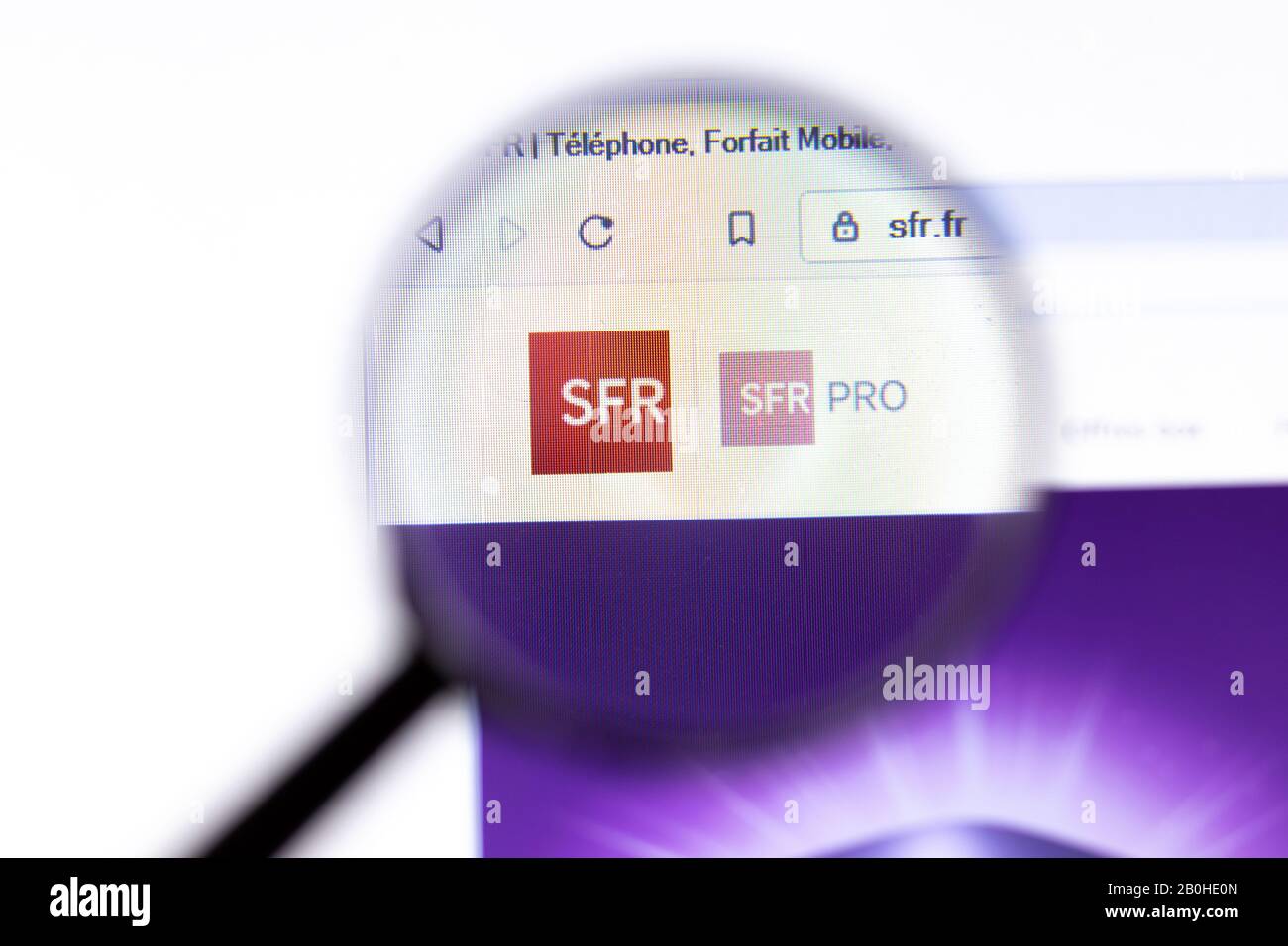 Los Angeles, California, USA - 18.02.2020: SFR website page with close ...