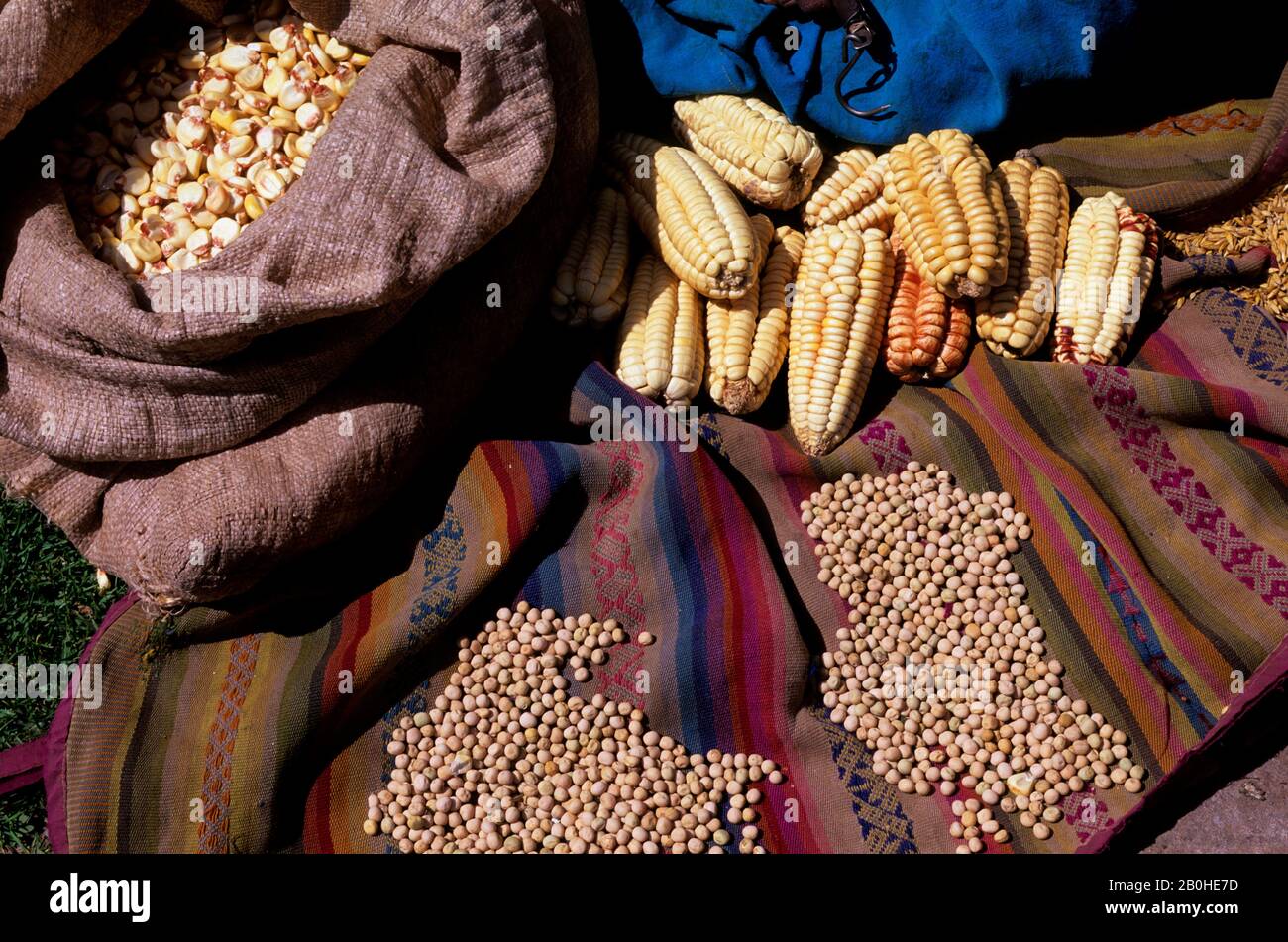 Cuzco corn hi-res stock photography and images - Alamy