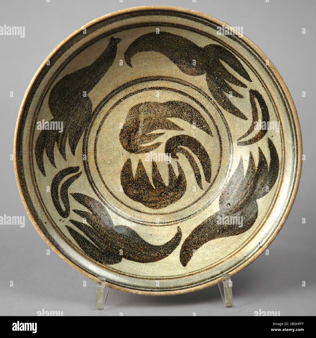 Underglaze iron oxide design hi-res stock photography and images - Alamy