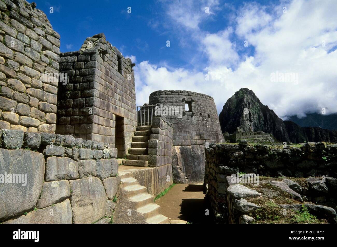 Temple sun ruins sacred inca hi-res stock photography and images - Alamy