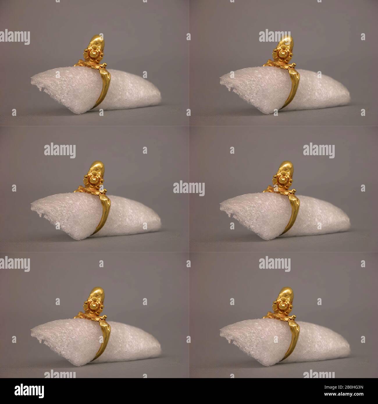 Linga mounted hi-res stock photography and images - Alamy