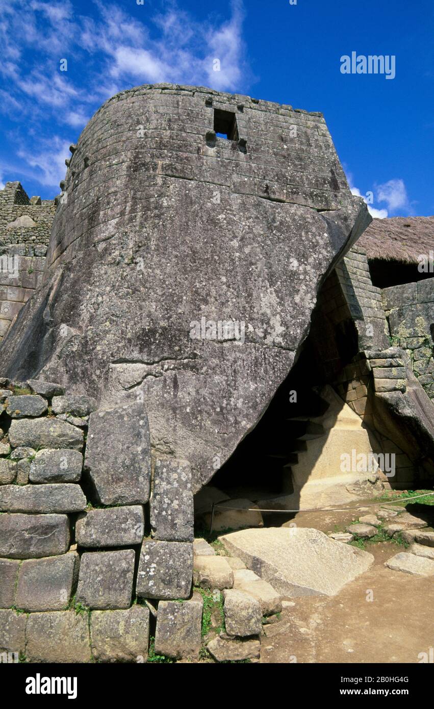 PERU, SACRED VALLEY, MACHU PICCHU, TEMPLE OF THE SUN WITH ROYAL TOMB ...