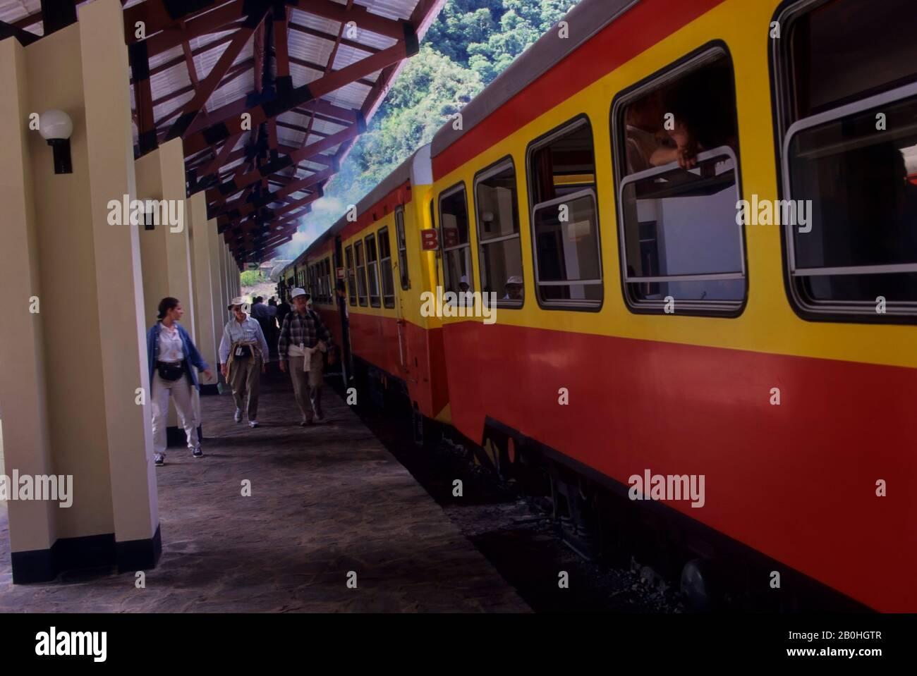 PERU, SACRED VALLEY, NEAR MACHU PICCHU, AGUAS CALIENTES, TOURIST TRAIN ...