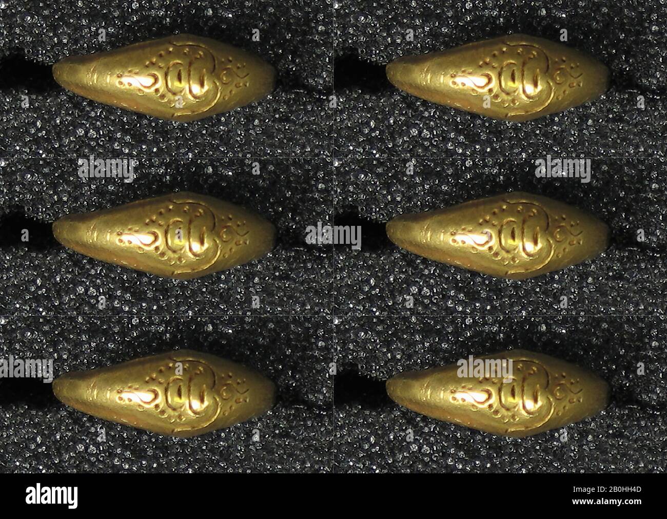 Hollow Ring, Foliate and Oval, Indonesia (East Java), 12th–14th century ...