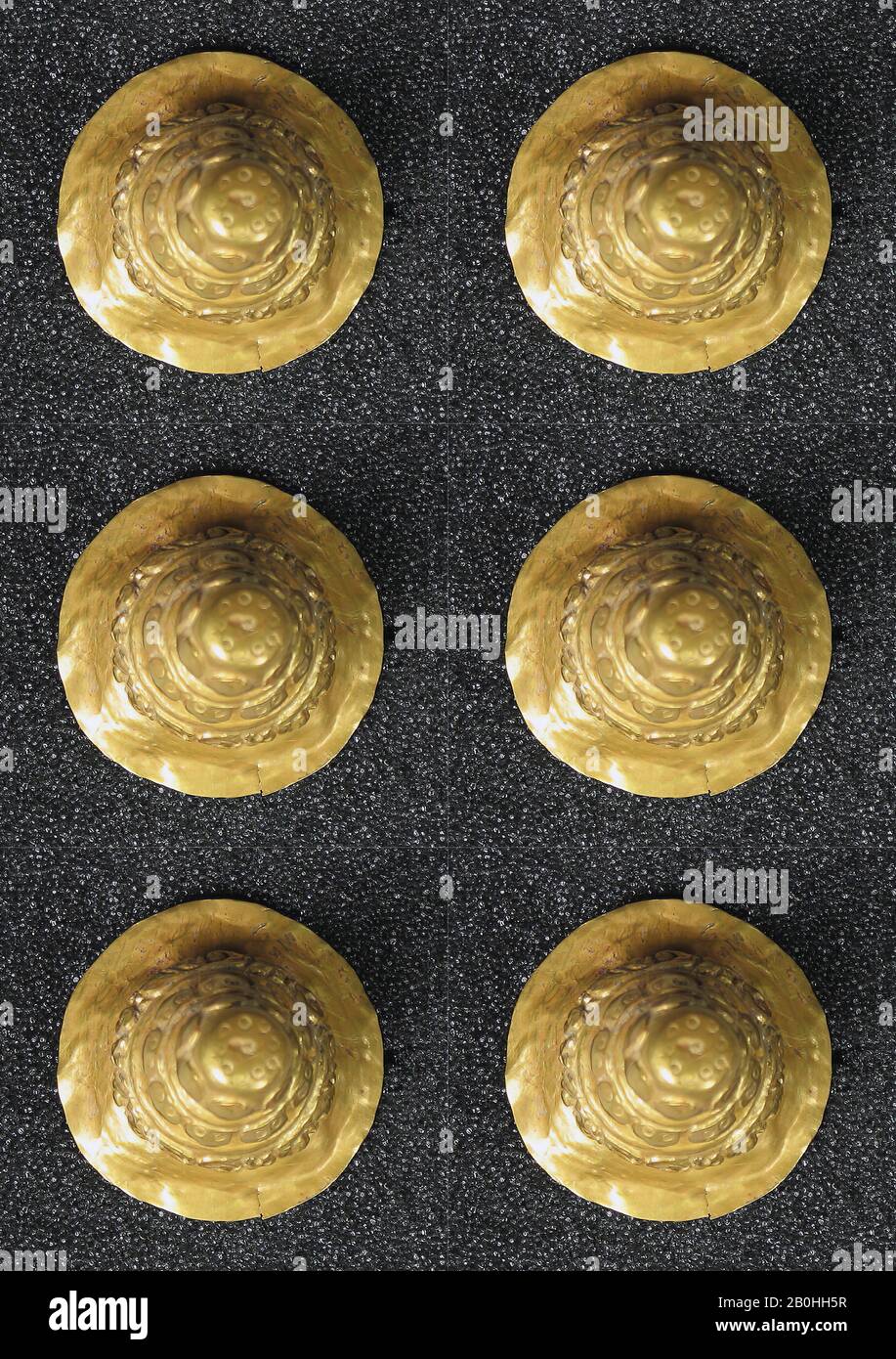 Hair Oornament, Three Buns, Lotus Decoration, Indonesia (Central Java ...