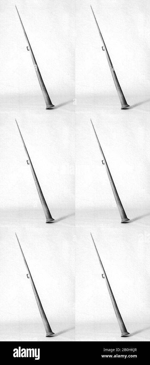 Coach horn hi-res stock photography and images - Alamy