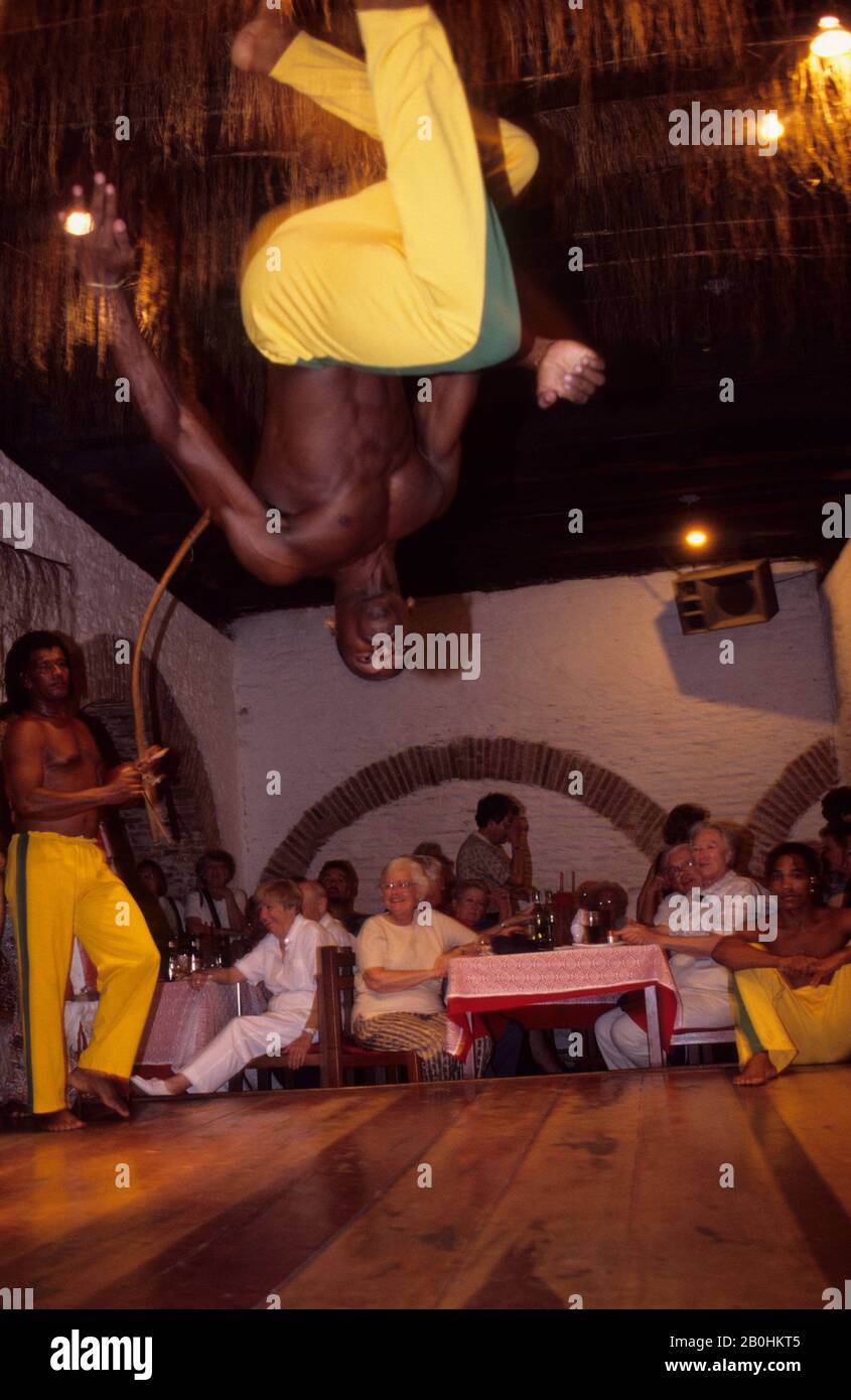 Capoeira dance brazil hi-res stock photography and images - Alamy
