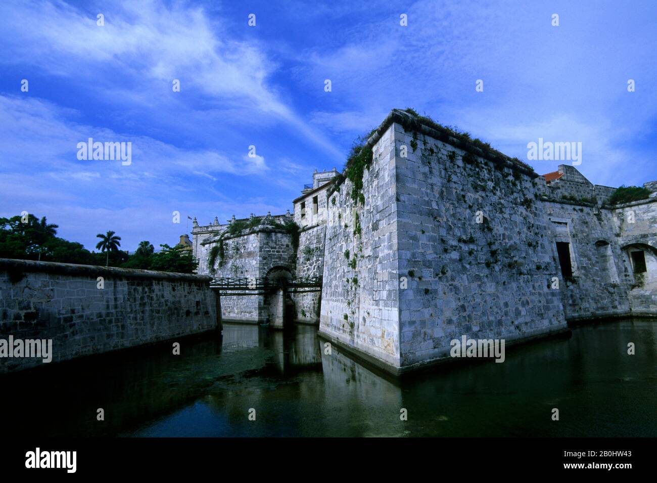 Real moat hi-res stock photography and images - Alamy