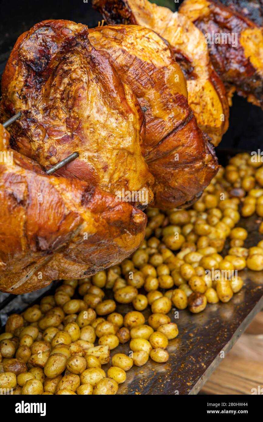 roast piglet at garden party Stock Photo - Alamy