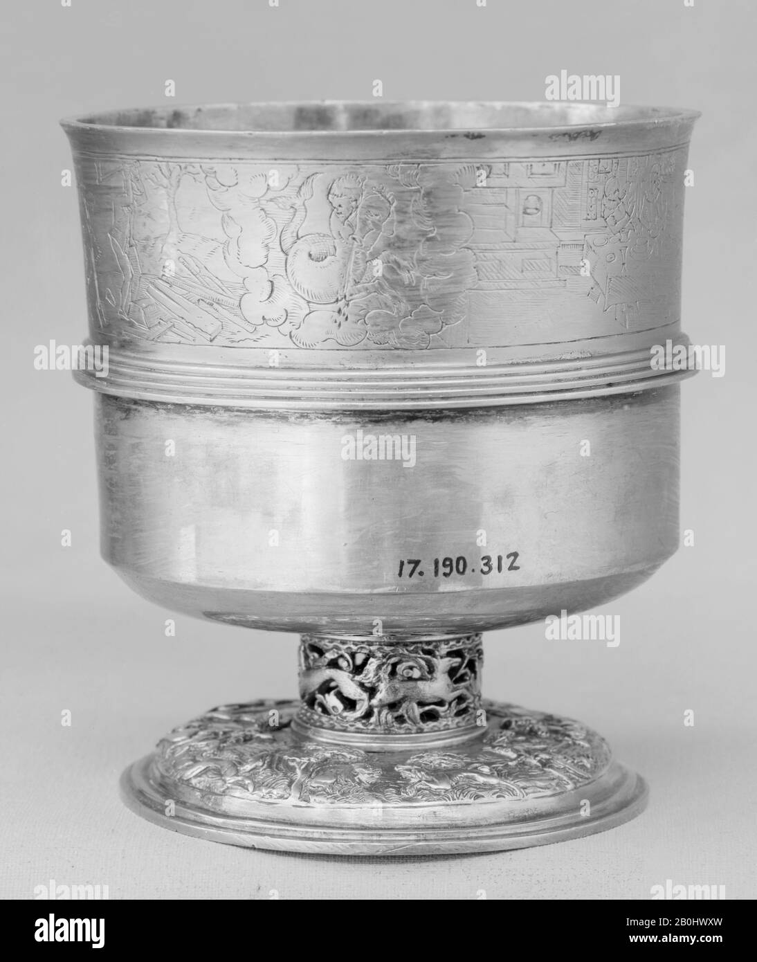 16th century silver cup hi-res stock photography and images - Alamy