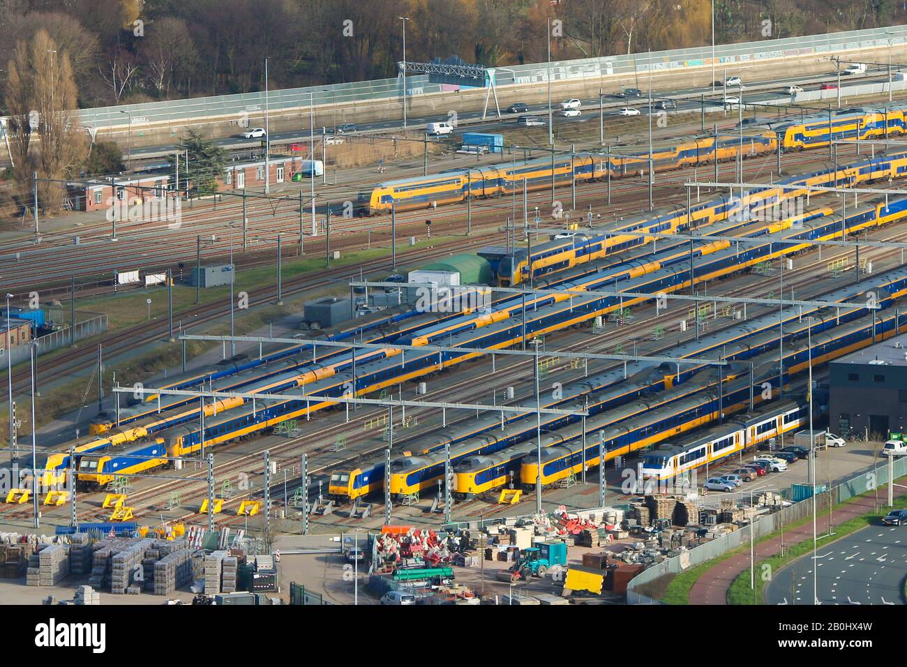 Dutch trains hi-res stock photography and images - Alamy